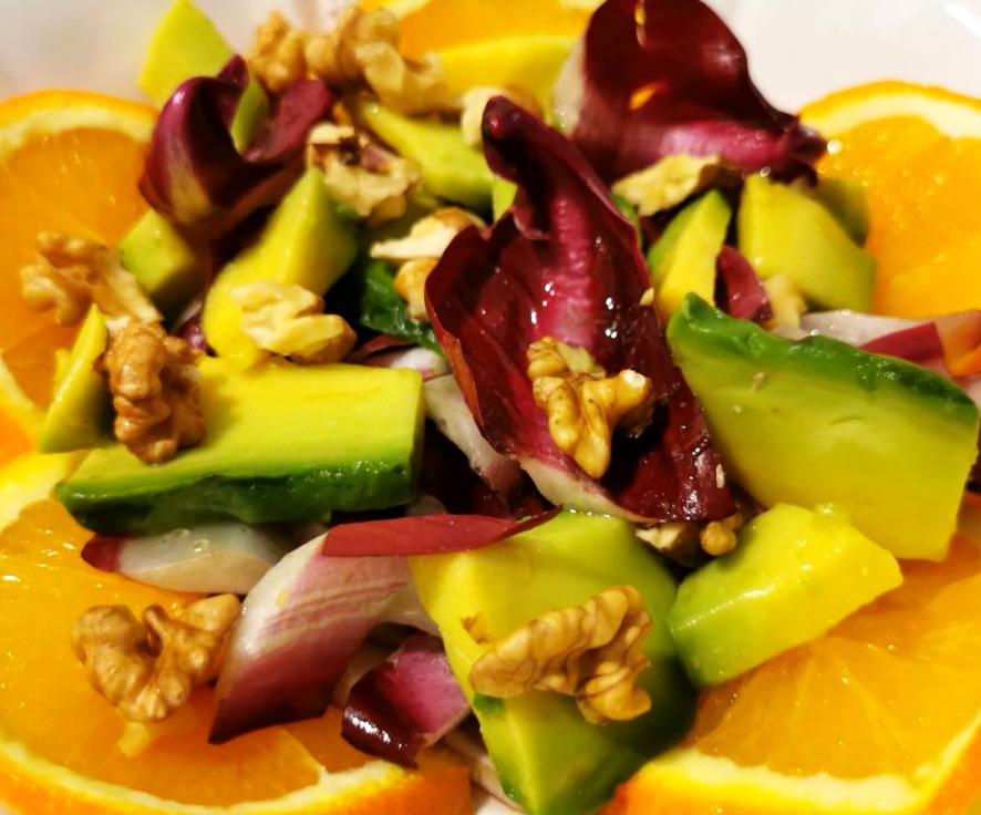 Insalata con Radicchio Tardivo Avocado Noci al profumo d'Arancia - Le ... Insalata con Radicchio Tardivo Avocado Noci al profumo d'Arancia - Le ...